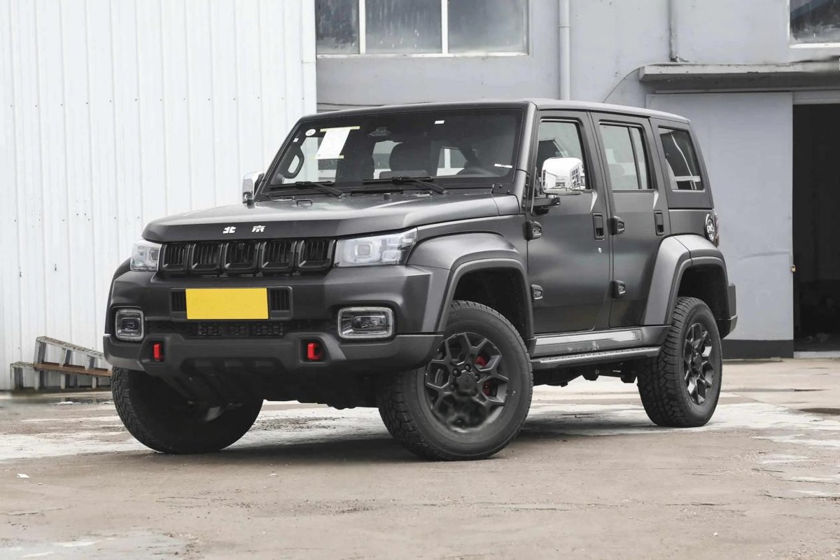 坦克300和bj40哪个好-有驾