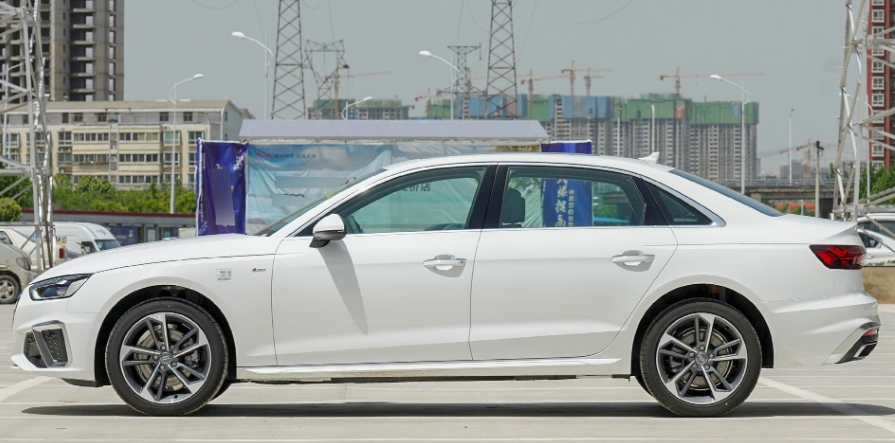 奥迪q5l跟奥迪A4一个档次吗-有驾